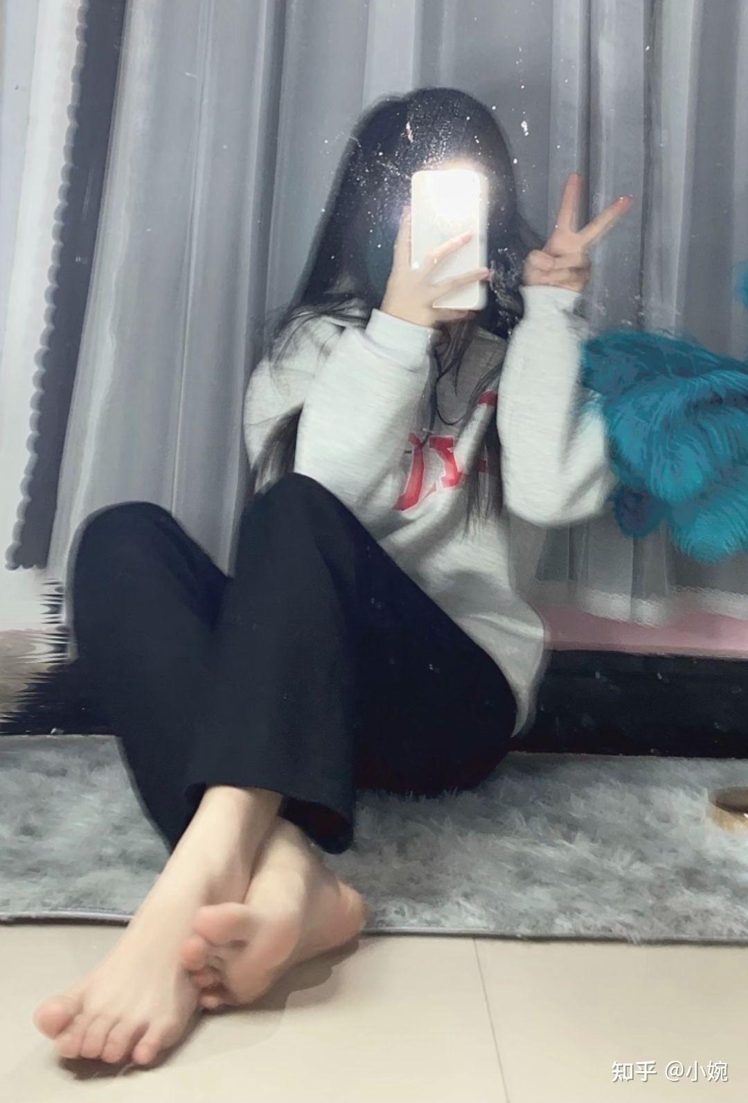 曝光自拍@露jiojio - 知乎