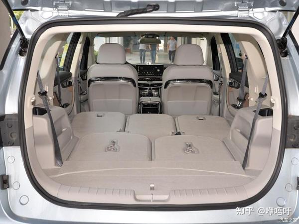 盘点那些不用改装秒变床车的MPV车型 - 知乎