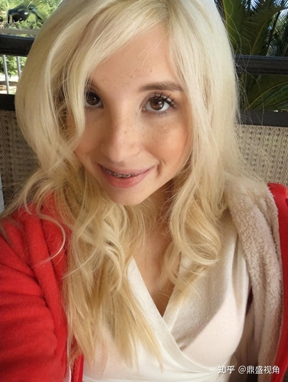 美国双馨女演员，派珀·佩里(Piper Perri),娇小体格下的强大活力 - 知乎