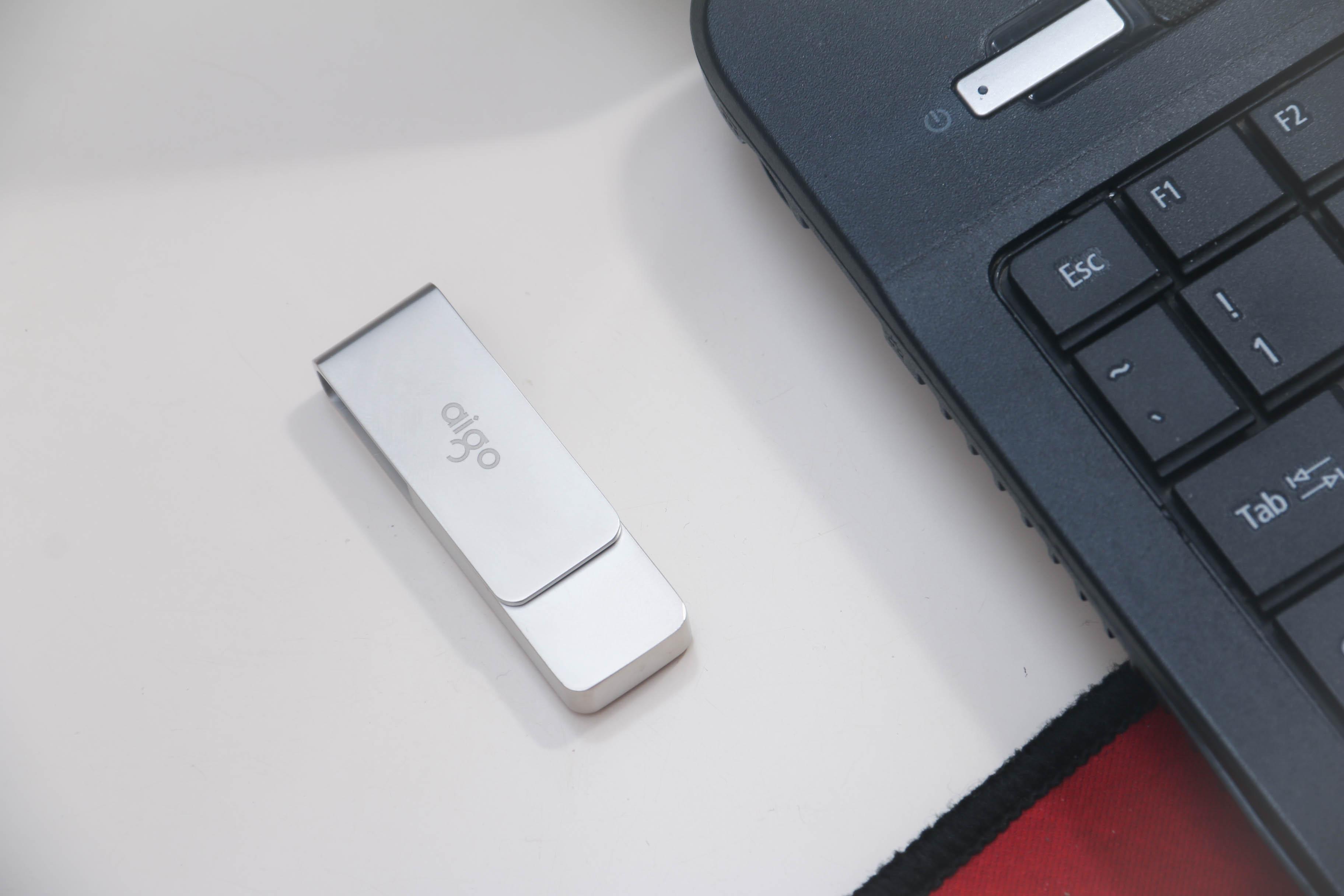 首款40nm“中国芯”U盘再提速！128GB爱国者aigo U330体验 - 知乎