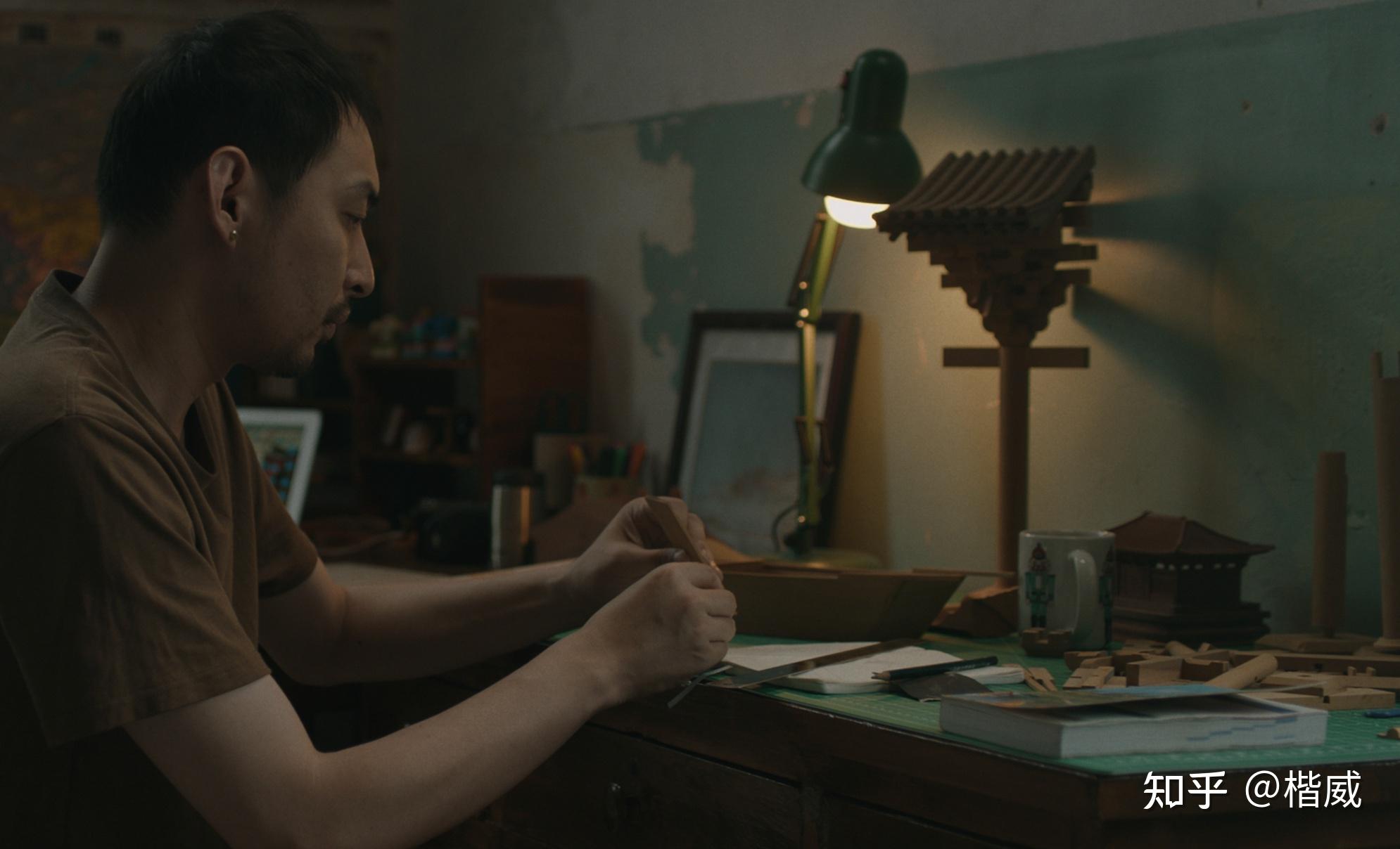 如何评价由陈小雨执导的电影《乘船而去》？ - 知乎