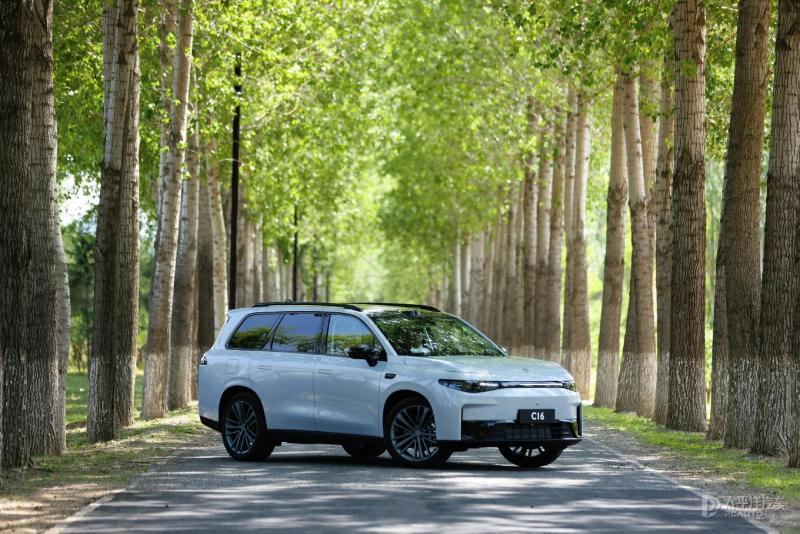 2026款零跑C16 正式上市15.18万元起售 新增大五座版本 - 知乎