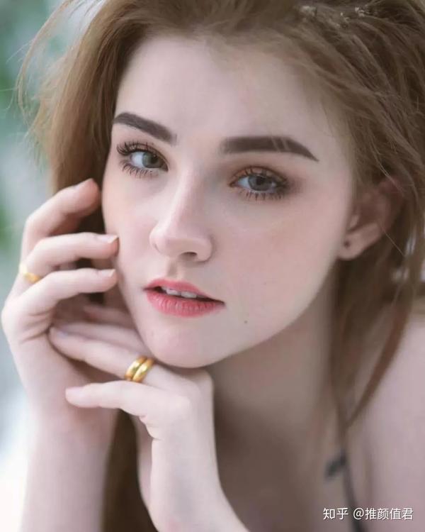 Jessie Vard就是那个拥有E罩杯和神仙胴体的少女 - 知乎