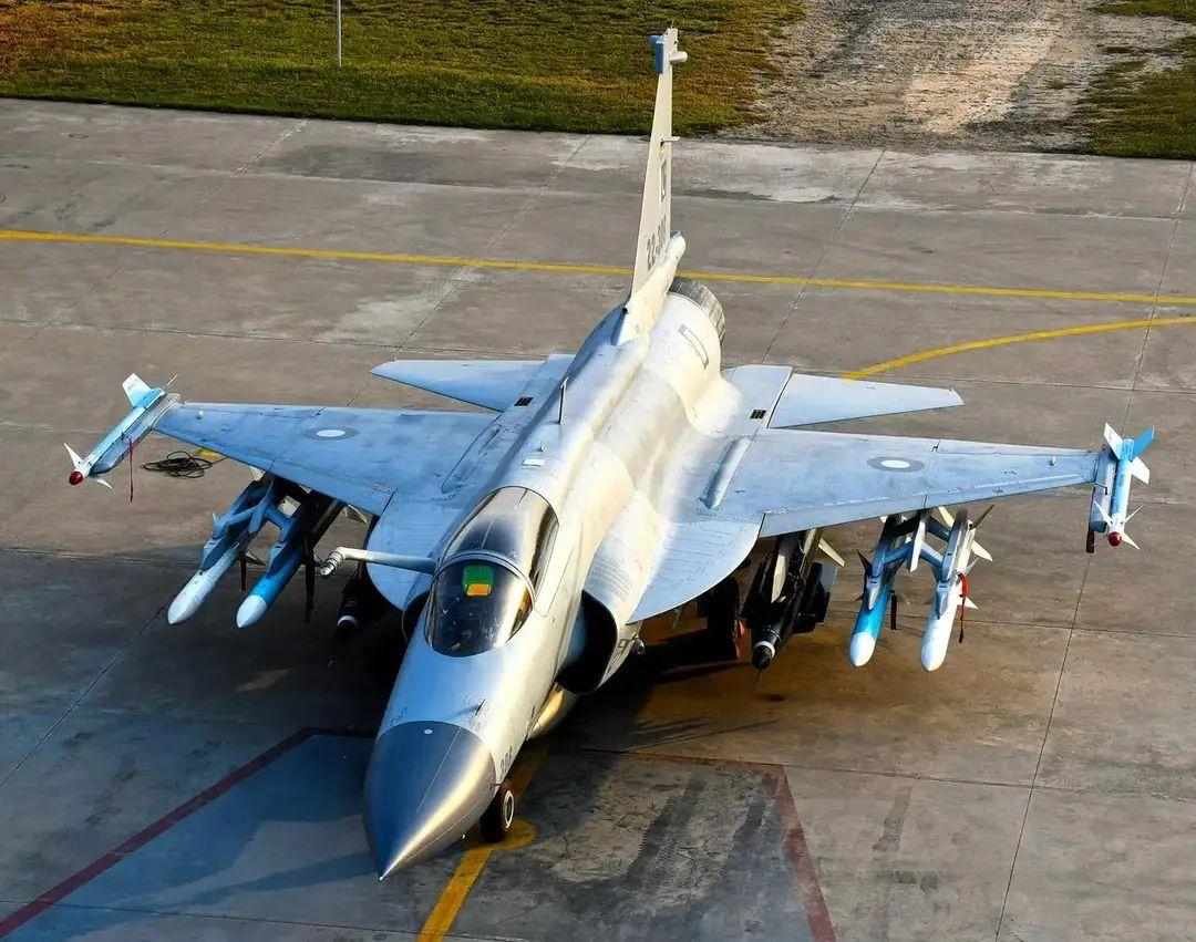 PL17射程450公里，如果速度跟PL12一样，岂不是要花4倍以上的时间飞行，其速度几何，如何解读？ - 知乎