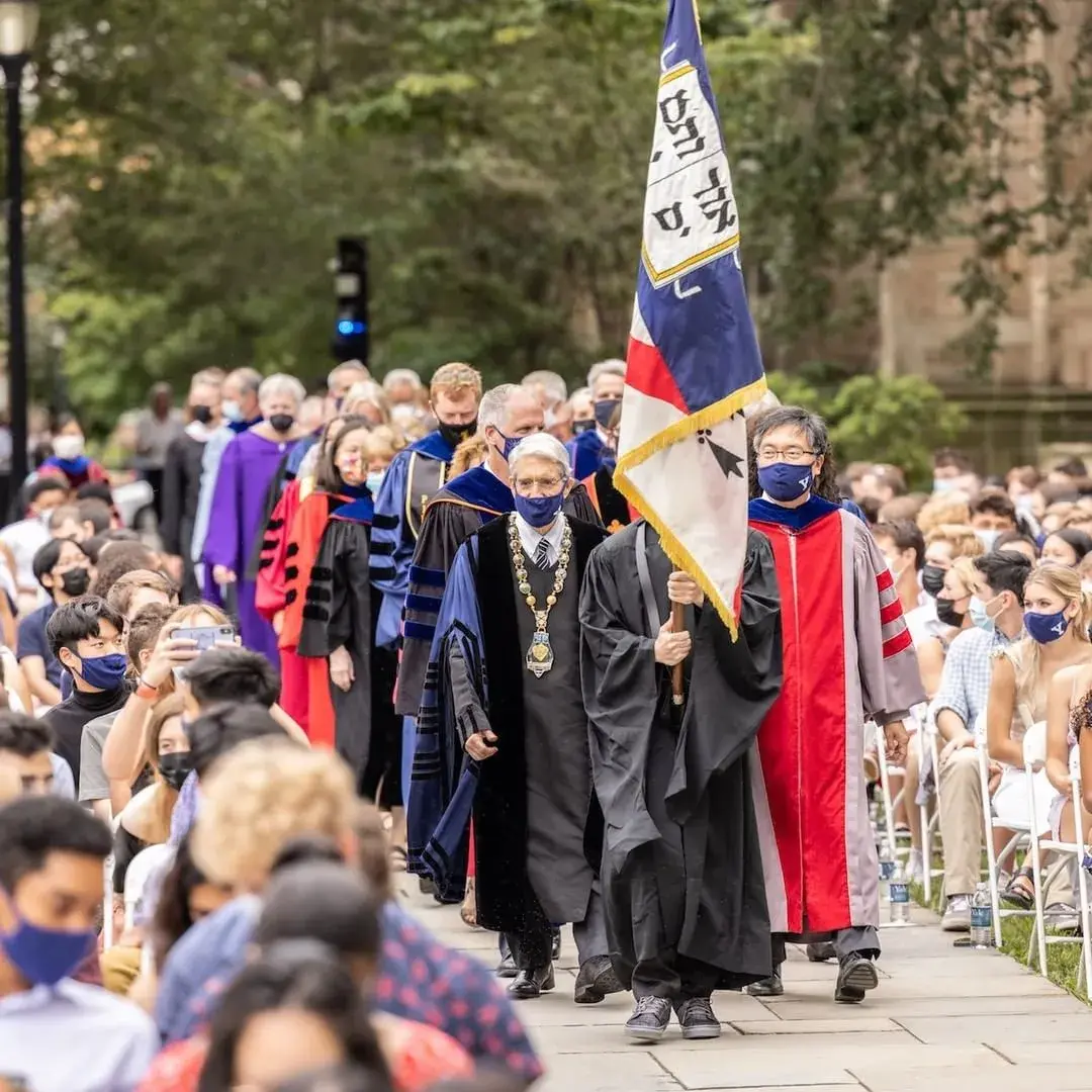 耶鲁大学校长2021开学演讲：当世界置身火海 - 知乎