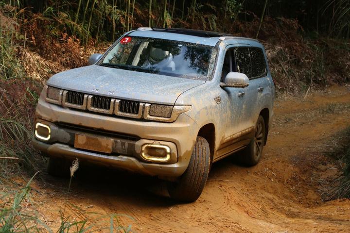 专业越野兼顾旅途舒适 30万内买啥车？揭秘BJ60越野场地试驾感受 - 知乎