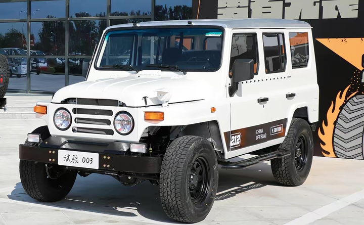 北汽新款BJ212亮相 长度和轴距大幅增加 依旧2.4T动力 - 知乎