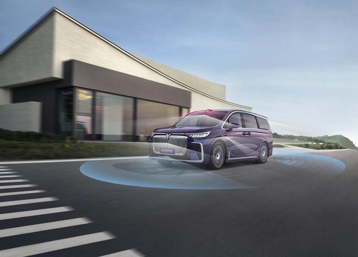 车企高管挑战主动安全！岚图CEO卢放成功蒙眼挑战130km/h AEB - 知乎