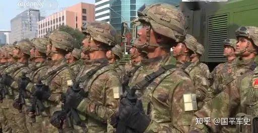 CS/LR-7型冲锋枪，是把70周年阅兵枪械，现装备的单位越来越多 - 知乎