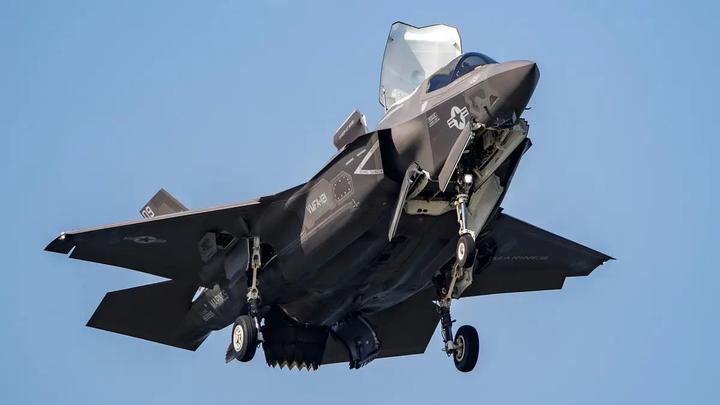 油门刹车有传染性？美又一架F35B战斗机，在着陆的时候发生了故障 - 知乎