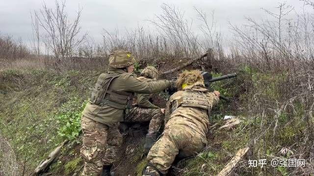 保险一开弹雨袭来，说一说乌军明星武器MK-19，再看中国狙击榴弹 - 知乎