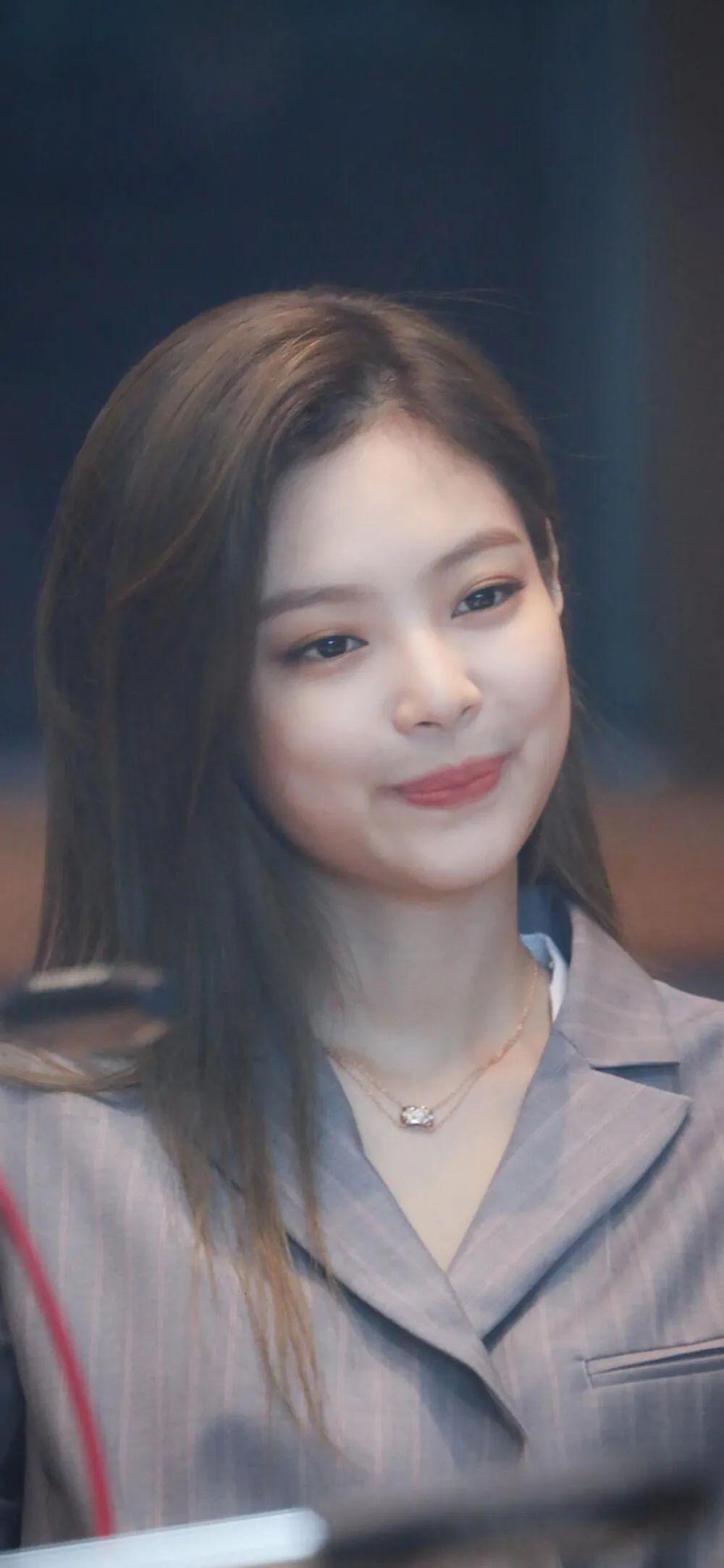 BLACKPINK Jennie的高清壁纸（无水印）超级好看啦！ - 知乎
