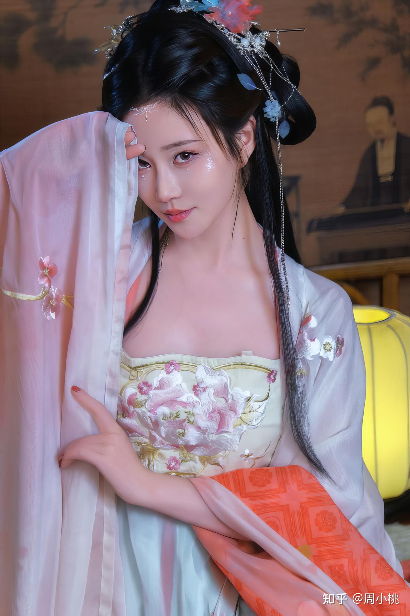 年年Nnian – 全套124期写真&附视频【37.5G】 - 知乎