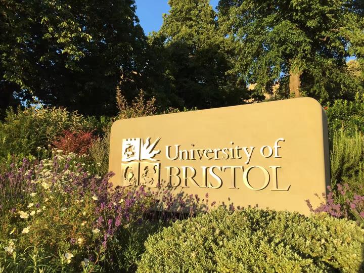 QS100内比较好拿Offer的3所英国商学院 - 知乎