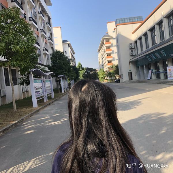 年纪轻轻就头秃 知乎