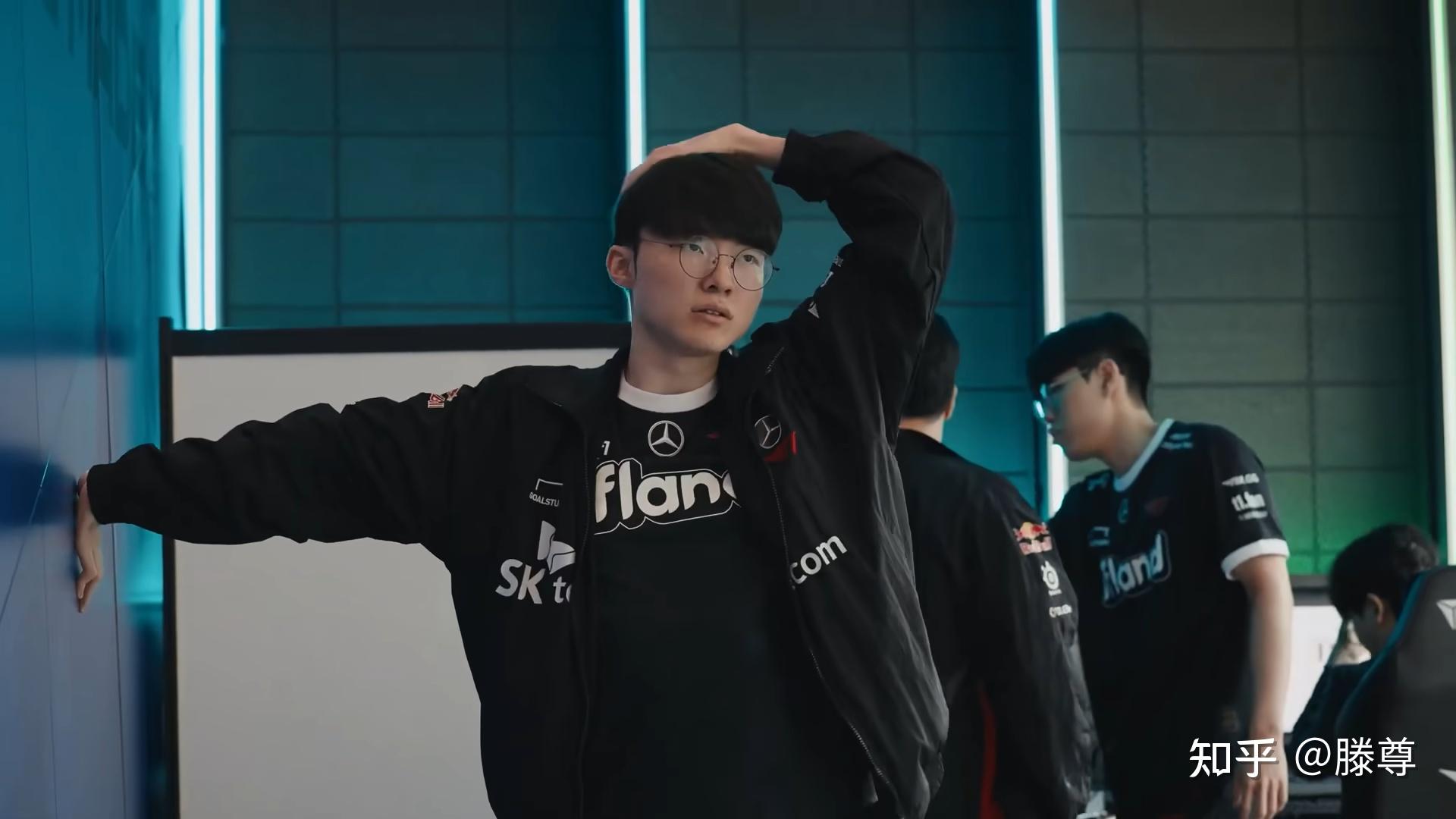 Faker 为什么要在 2024 年换鼠标换键盘换姿势去打比赛？ - 知乎