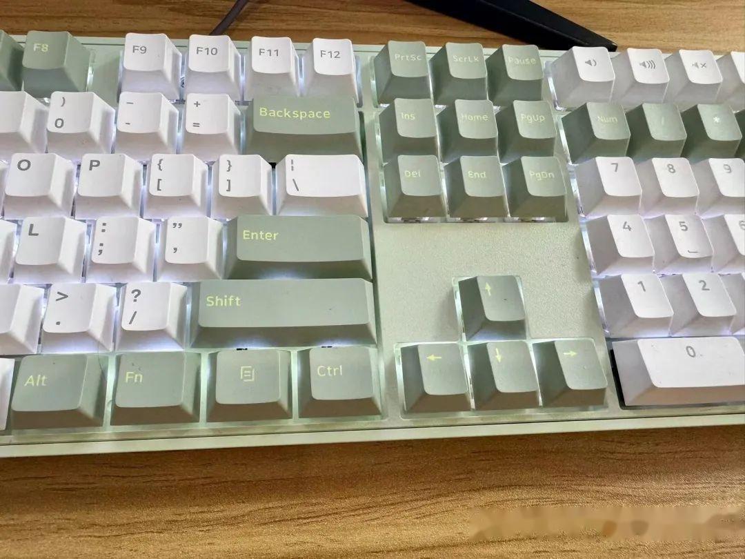 2023年百元级机械键盘内卷王来了，绿联KU103全尺寸机械键盘用了真的回不去了，没想到这么好用 - 知乎