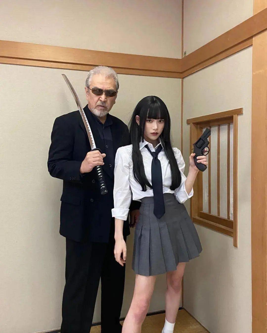 人前乖巧的女高中生，放学后竟是“黑道千金”！爆火后被扒，身份曝光…… 知乎