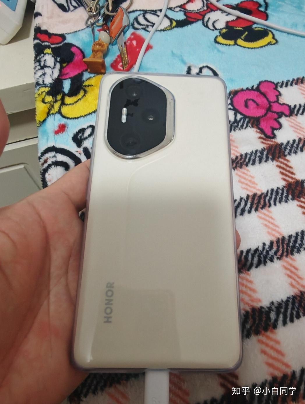 荣耀300pro和荣耀magic6都有哪些亮点和槽点？哪个更值得入手？ - 知乎