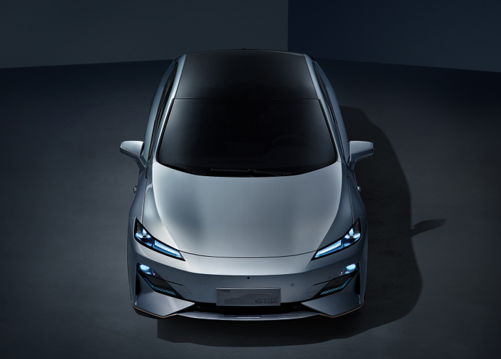 搭氢电动力，3分钟补能700km，长安深蓝SL03像不像“高配版雅迪” - 知乎