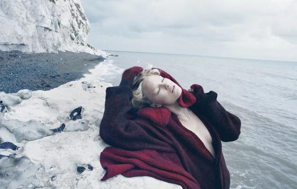 2023倍耐力日历摄影师|艾玛·萨默顿（Emma Summerton） - 知乎