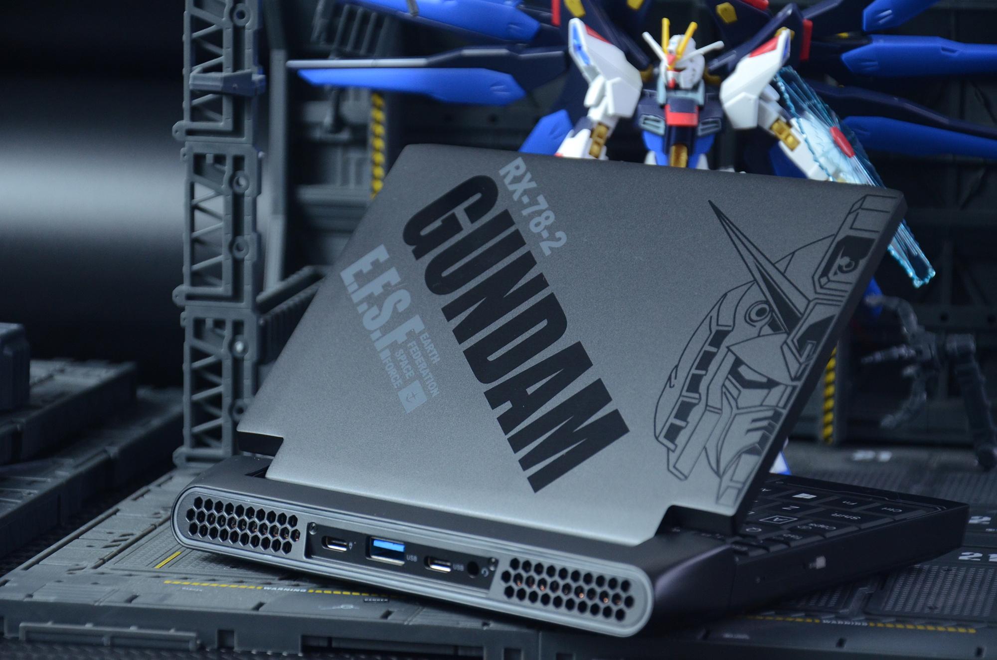 7英寸迷你游戏本：壹号本One-GX1 Pro“高达限量版”开箱