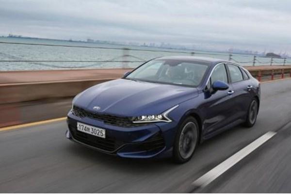 全新换代起亚K5凯酷，虽然颜值上无可挑剔，但是值得买吗？ - 知乎