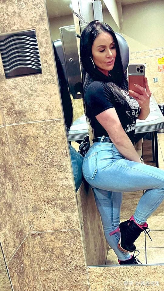 肯德拉·鲁斯特 (Kendra Lust)以其独特的风格而闻名业界（多图） - 知乎