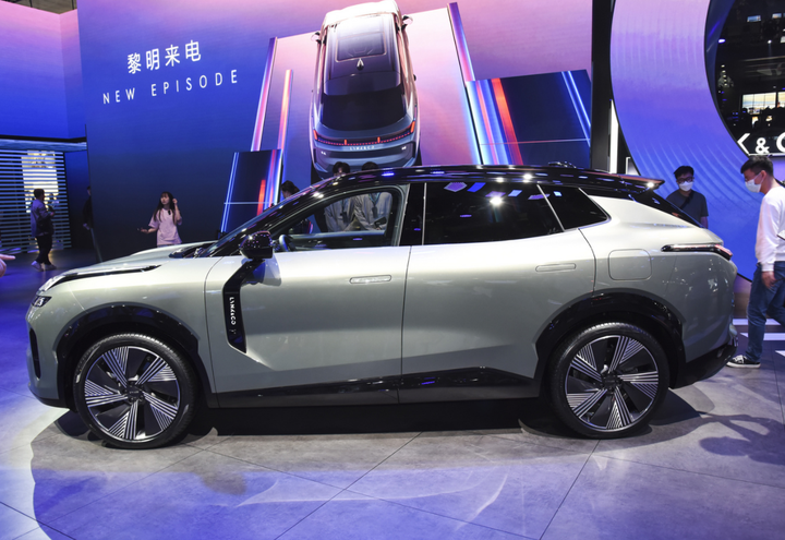 迎接价格战，领克08EM-P限时门槛17.98万，无框门，中型空间 - 知乎