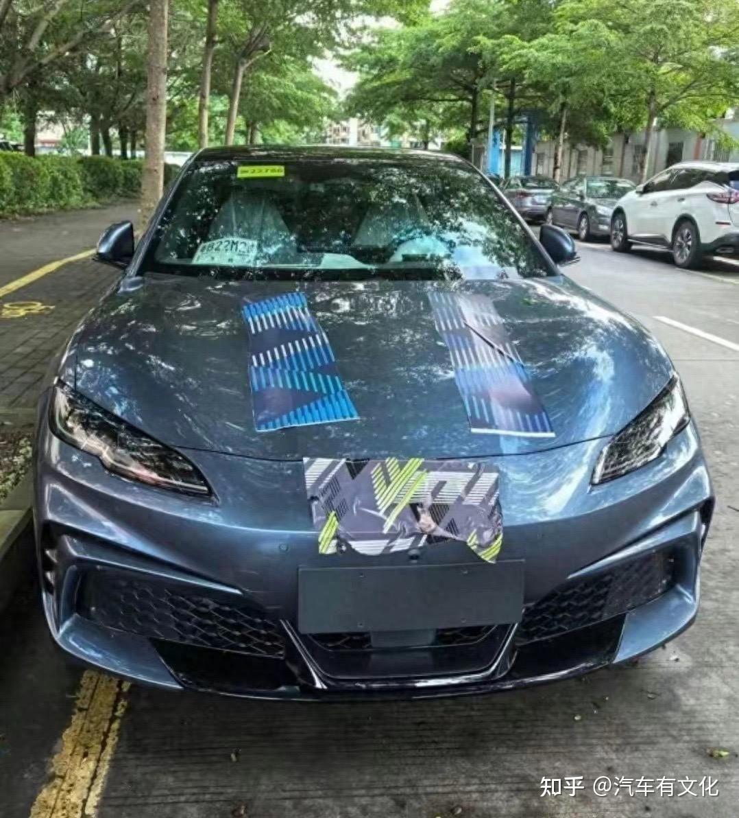 海豹06GT实车曝光，两厢钢炮轴距超2米8，双电机四驱+续航550km - 知乎