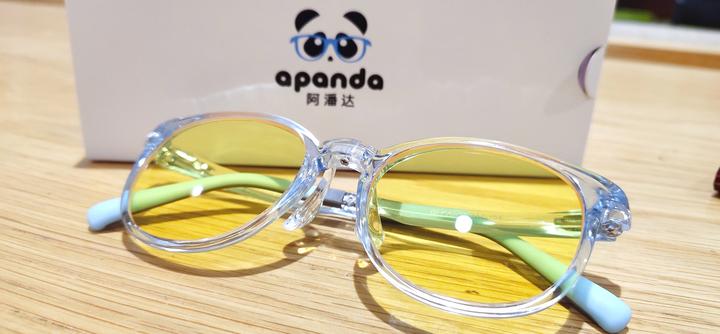 阿潘达APANDA防蓝光儿童眼镜：科学防蓝光，拒绝智商税 - 知乎