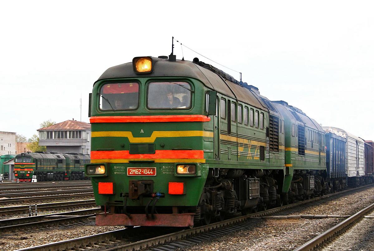 【科普】【扩展】出口与自用兼得——苏联铁道部M62型内燃机车家族 - 知乎