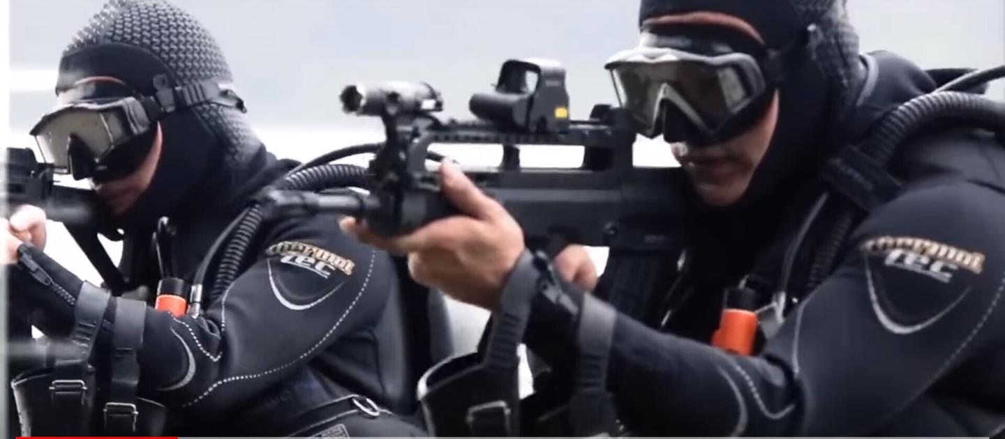 现代化的QBZ 95式枪族 各类战术导轨升级改造简介 - 知乎