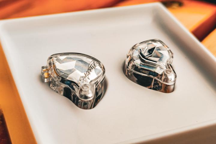 绚丽多彩———浅谈TFZ MY LOVE 2022入耳式耳机 - 知乎