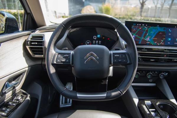 点滴试驾 | 感受法式美学，精致舒享跨界SUV-雪铁龙凡尔赛C5X - 知乎