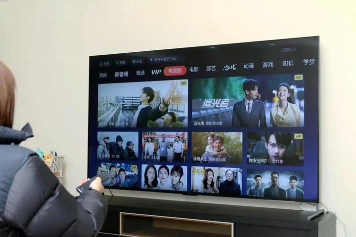 接近年末最值得入手的电视：TCL Q10G系列堪称王炸画质 - 知乎