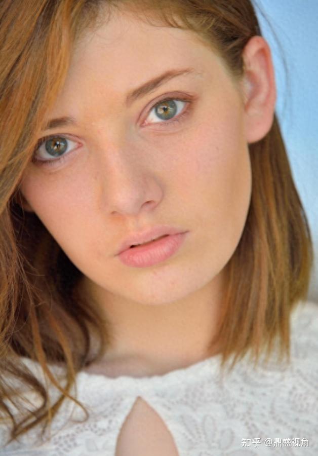 以迷人的身材而闻名的双馨女演员，布莱尔·艾沃里(Blaire Ivory) - 知乎