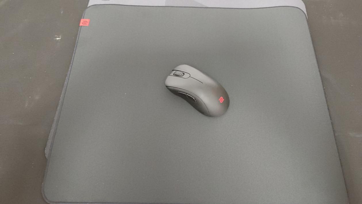 职业哥的心头好鼠标垫升级了？卓威GSR2＆GSRSE-灰鼠标垫 - 知乎