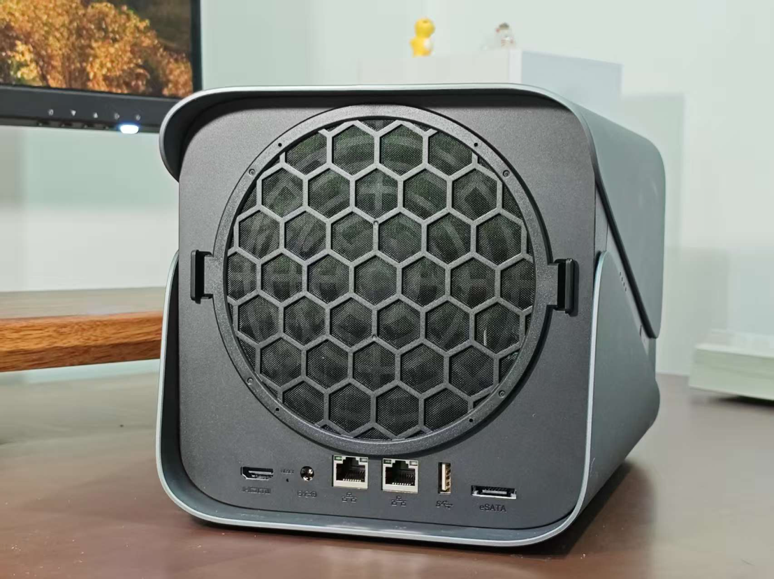 2025年618私有云NAS推荐，极空间值得入手吗？附Z4Pro、Z2Pro实测体验分享