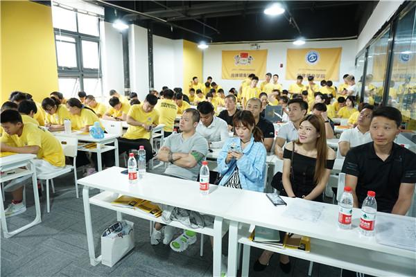 学习健身教练需要多少钱 知乎