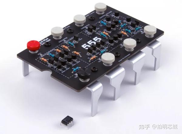 50岁的经典芯片：555定时器 - 知乎