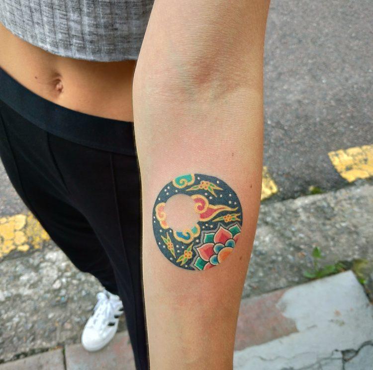 [撸圈佳人]第二期：LEC主持人Laure，为爱投身英雄联盟的法国玫瑰 - 知乎