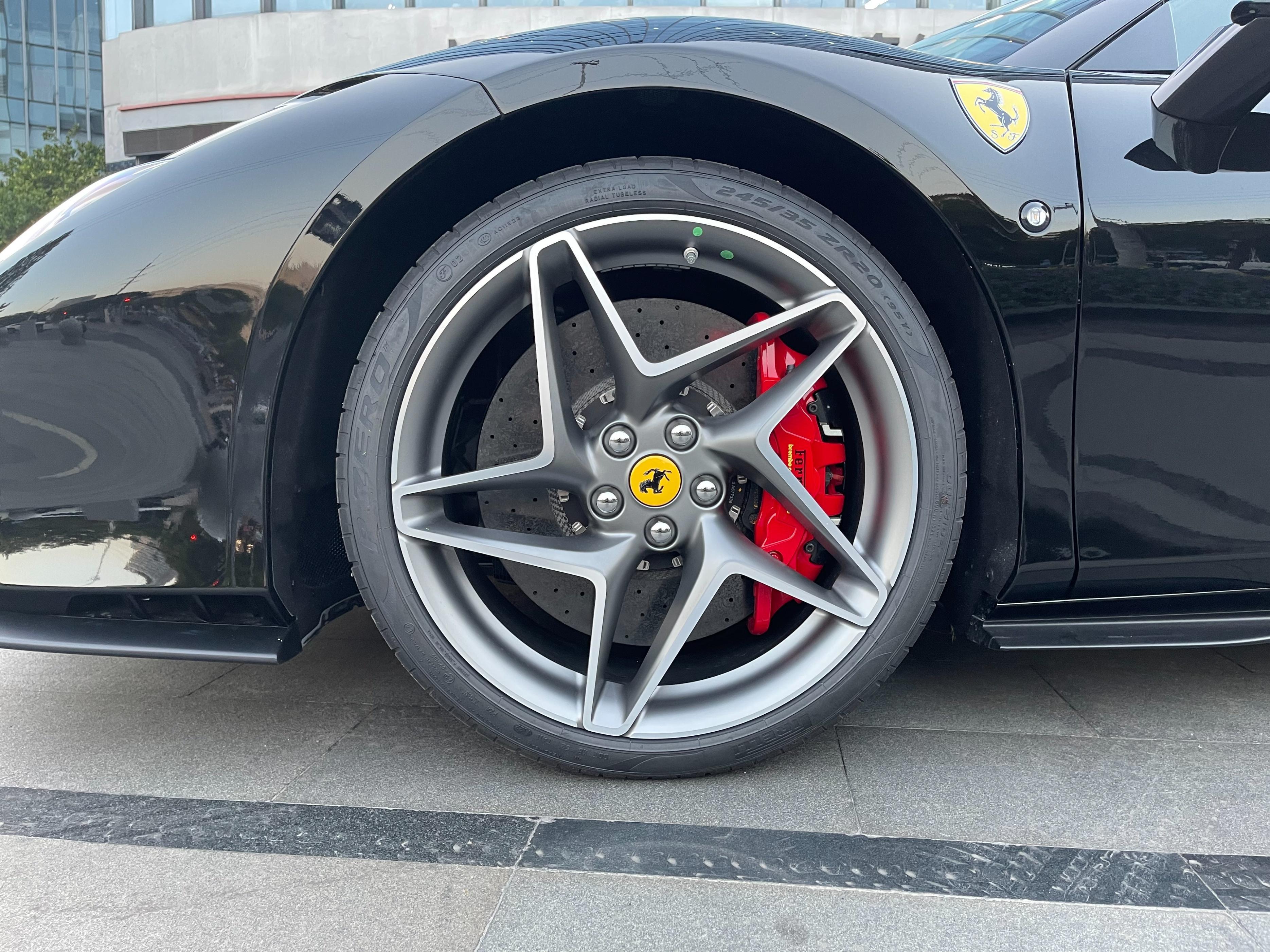 大环境不好，但还是拿下了这台法拉利F8 Spider，花了460万 - 知乎