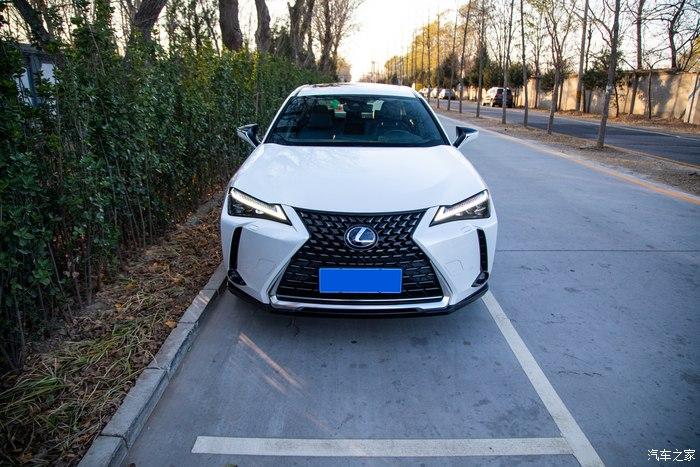 不一样的豪华诠释，与雷克萨斯【UX 260h】舒心相处 - 知乎