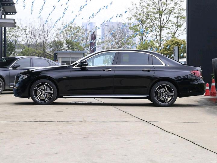 轻松驾驶，悠然自得，20款奔驰E300改23P智能辅助驾驶 - 知乎