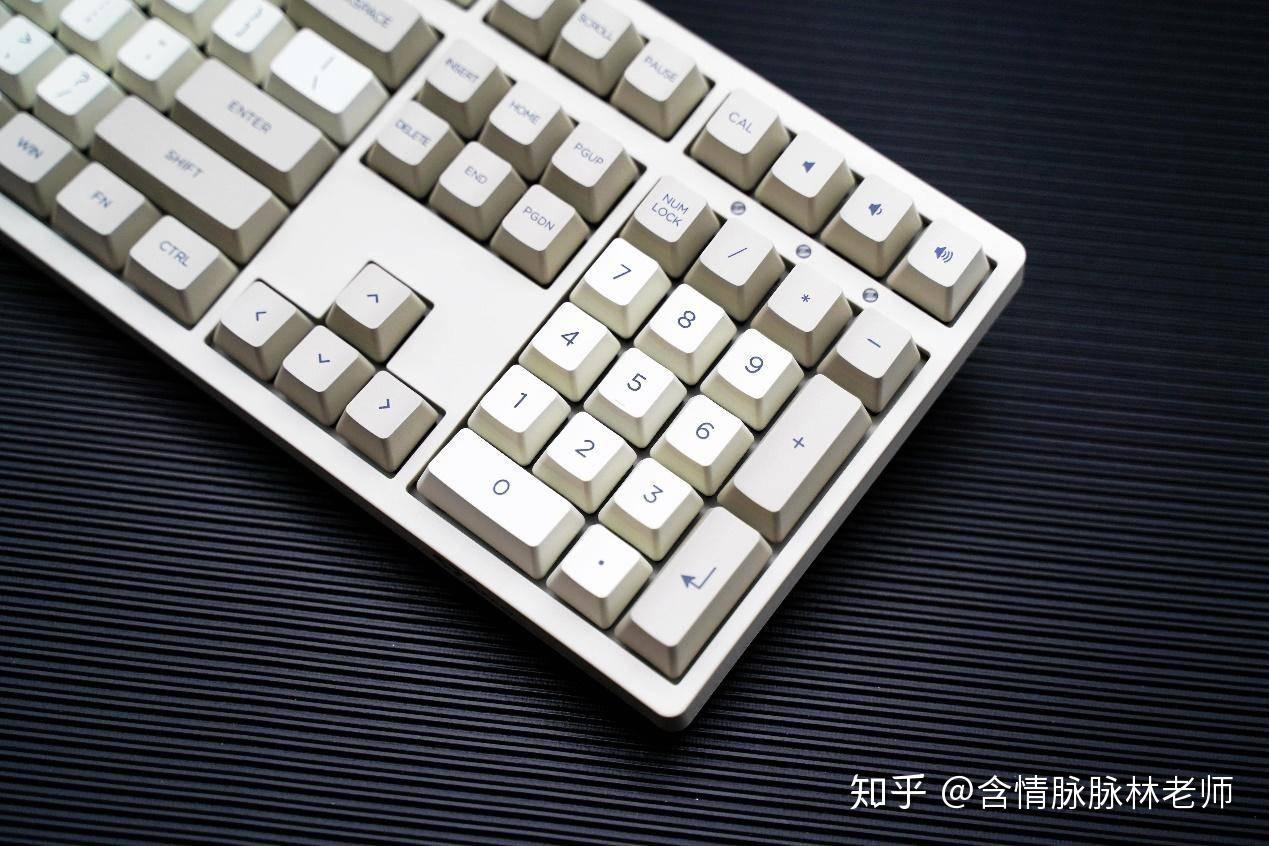 致敬经典，Akko 3018 9009无线双模键盘体验