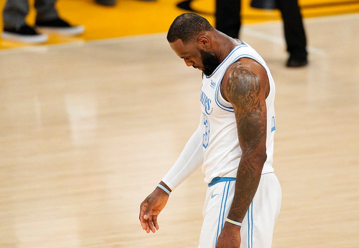 如何看待昨日湖人战绩?主帅Darvin Ham这么说 - 知乎