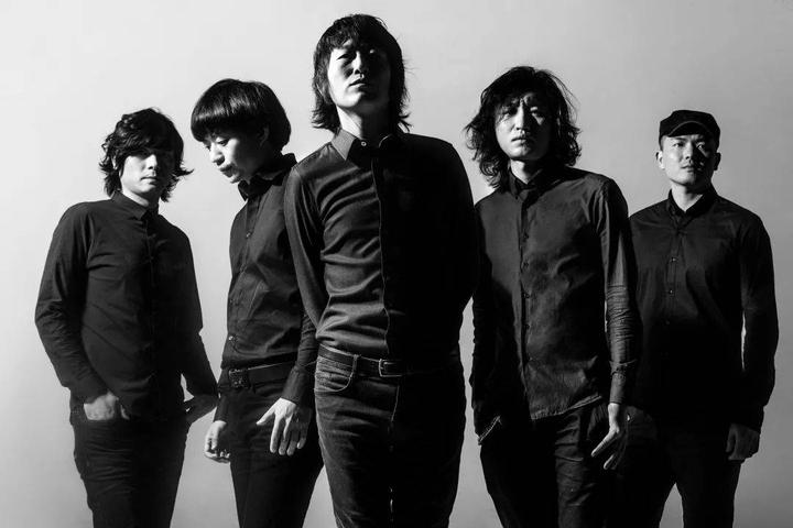 声音玩具乐队《没有人能够比我们更接近对方》- 进入只属于理想者的浪漫理想征途 - 知乎