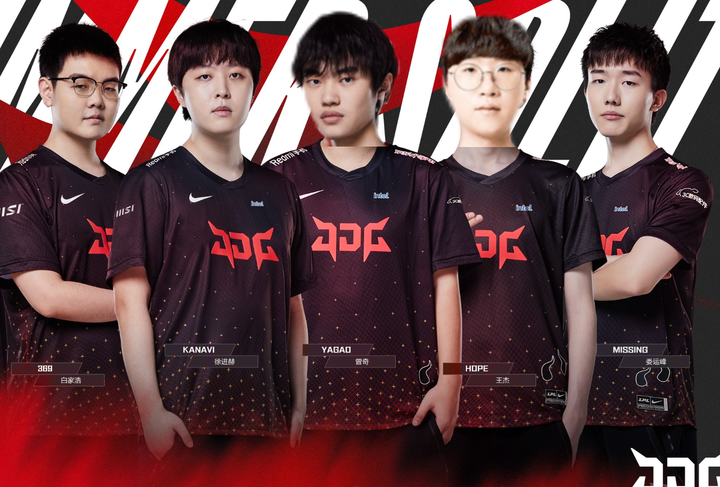 左手尺帝就位，JDG提前预定冠军？RNG仅剩GALA未续约！ - 知乎