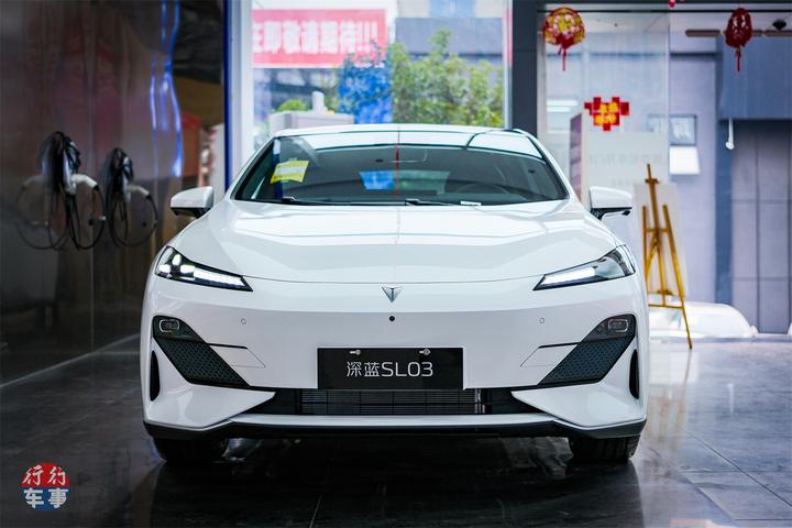 深蓝经典·SL03 11.99万限量发售｜春节回家犒劳努力奔跑的自己 - 知乎